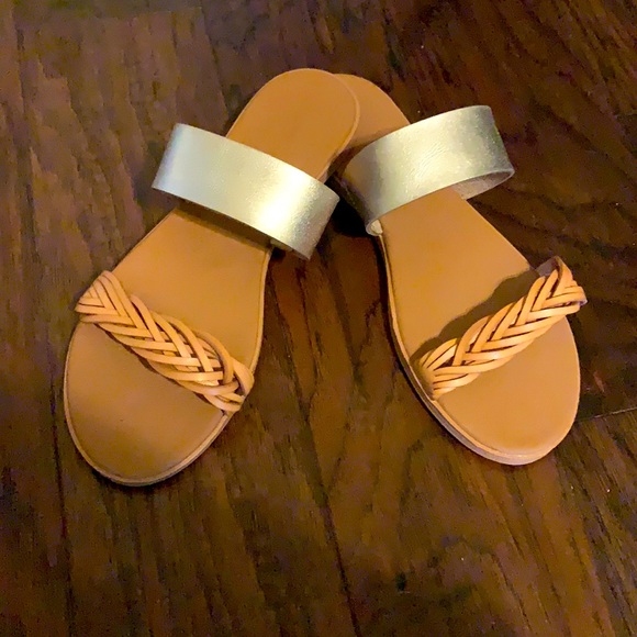 Universal Thread | Shoes | Nwot Universal Threads Sandals | Poshmark